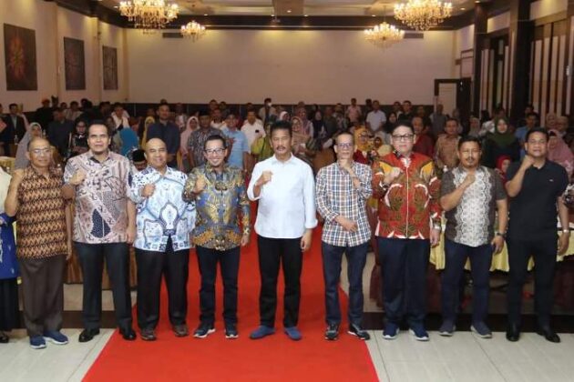 Silahturahmi dengan Warga Asal Lintau Buo, Walikota Rudi Ajak Dukung Bangun Kota Baru – Berita Batam